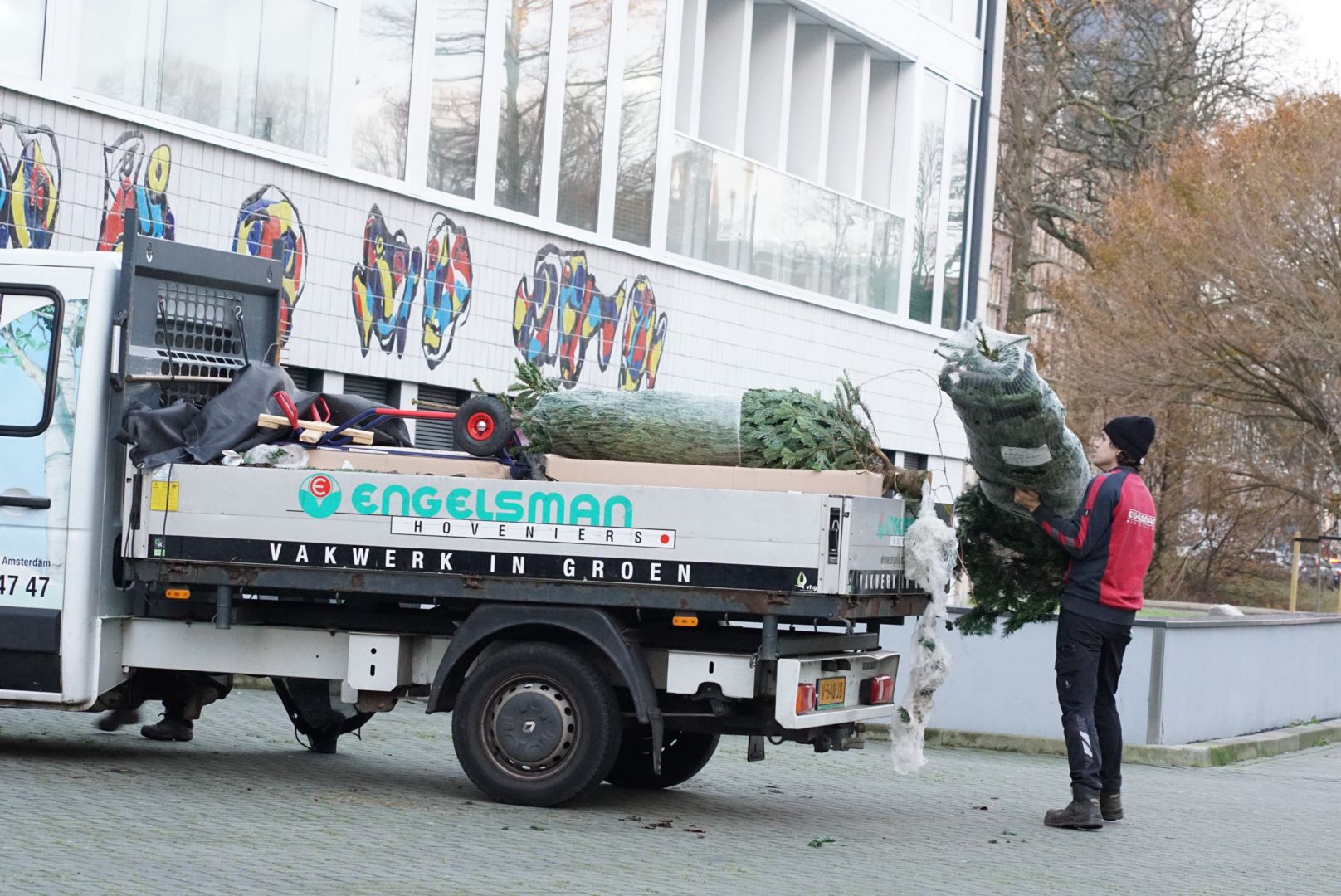 How to improve users’ enjoyment of a building during winter - The James ...